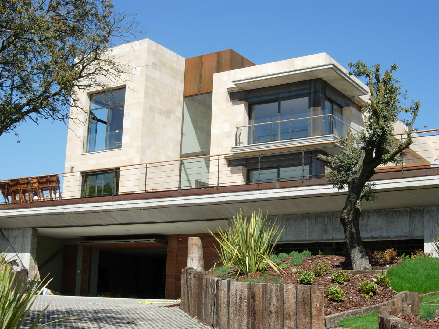 Casa Ciudalcampo / G44 Studio - ARQZON