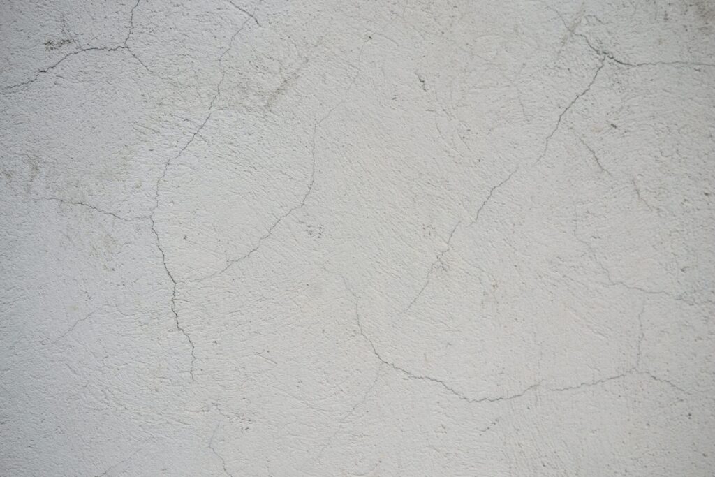 ¿Cómo Identificar Grietas en tu Casa y Saber si Son Peligrosas? - ARQZON